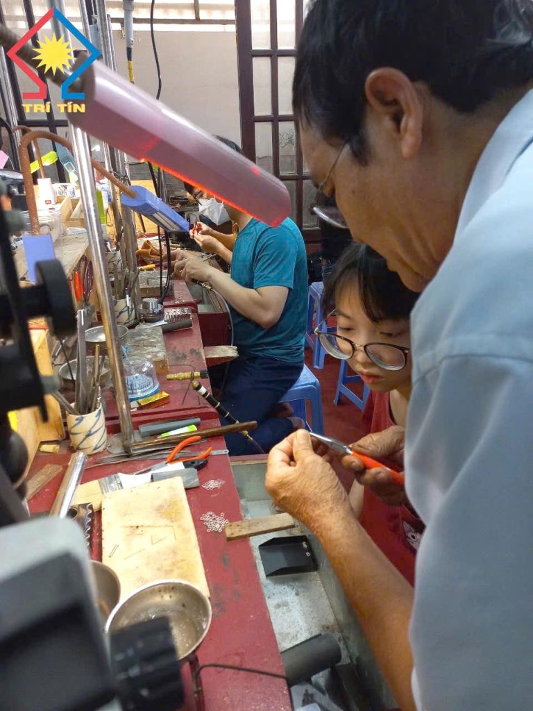 Khóa Học Tạo Mẫu Sáp Trang Sức Trong Đúc Phân Kim Uy Tín